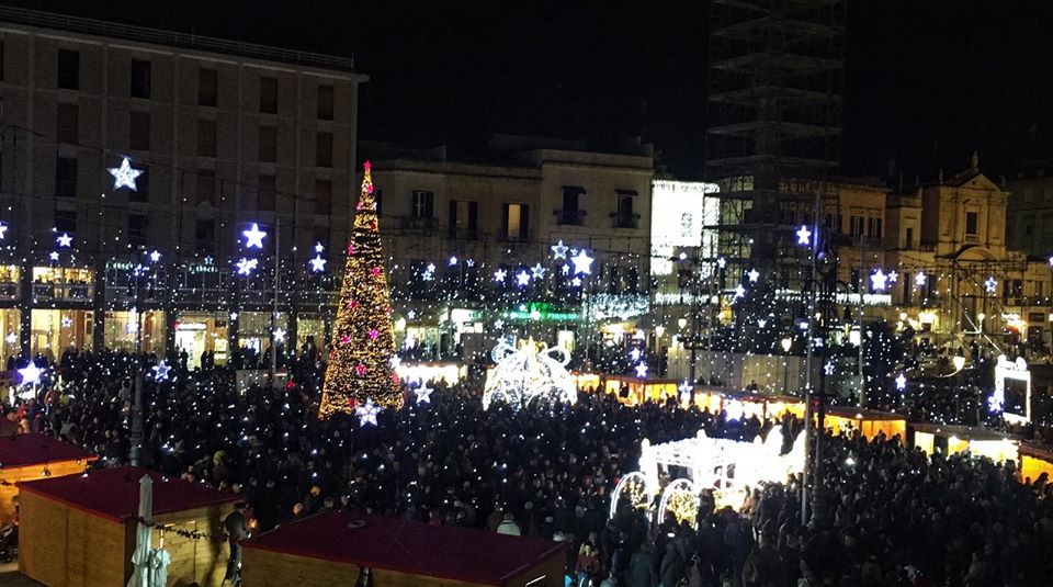 Mercatino natalizio dell’artigianato artistico